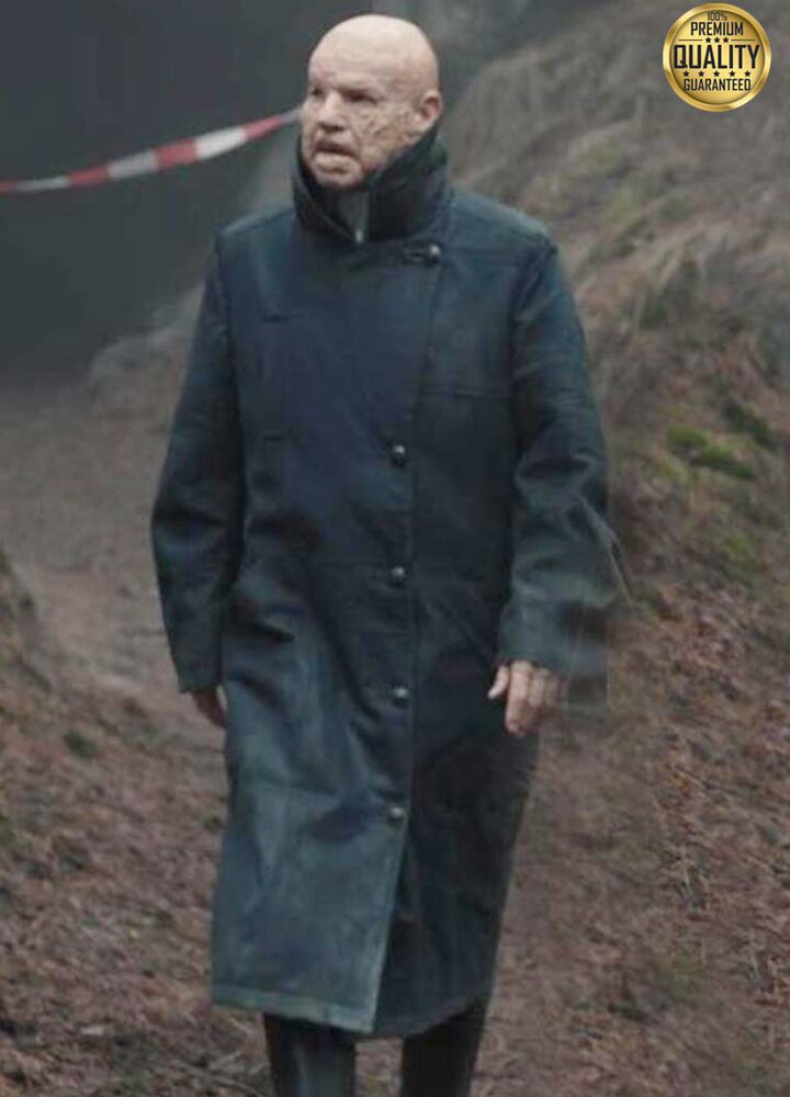 Dark Season 3 Dietrich Hollinderbäumer Black Coat